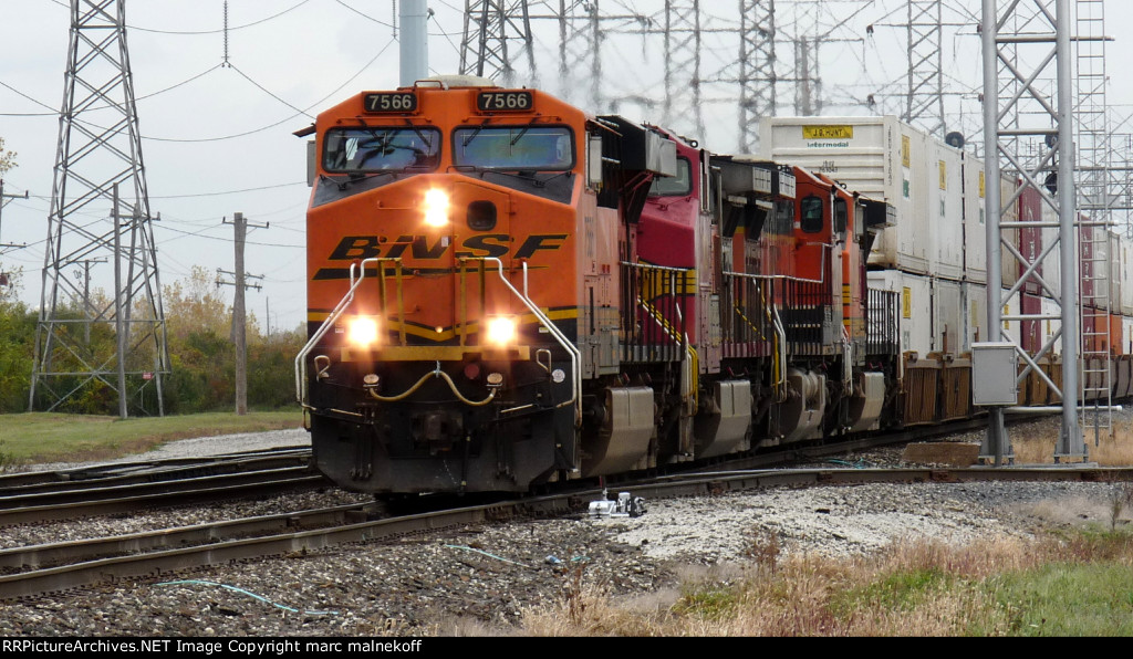 BNSF 7566